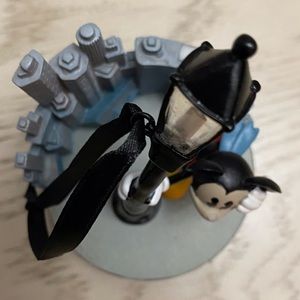 Disney | Holiday | Disneys Windy City Mickey Mouse Ornament | Poshmark